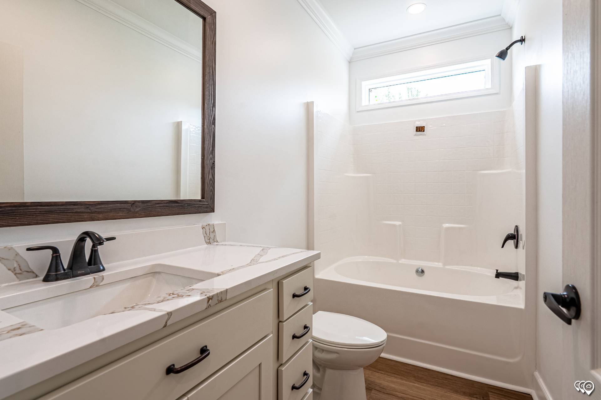 Classic Series DW Ace 1008-62-3-32 V2 From